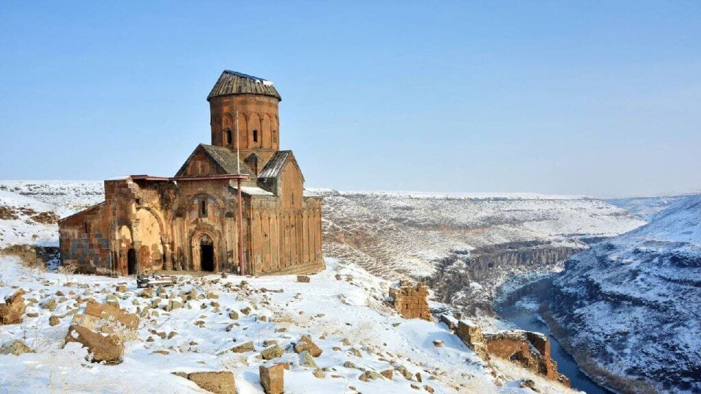 Kars Gezilecek Yerler Rehberi | Kars'ta Kış Tatili Nasıl Yapılır?